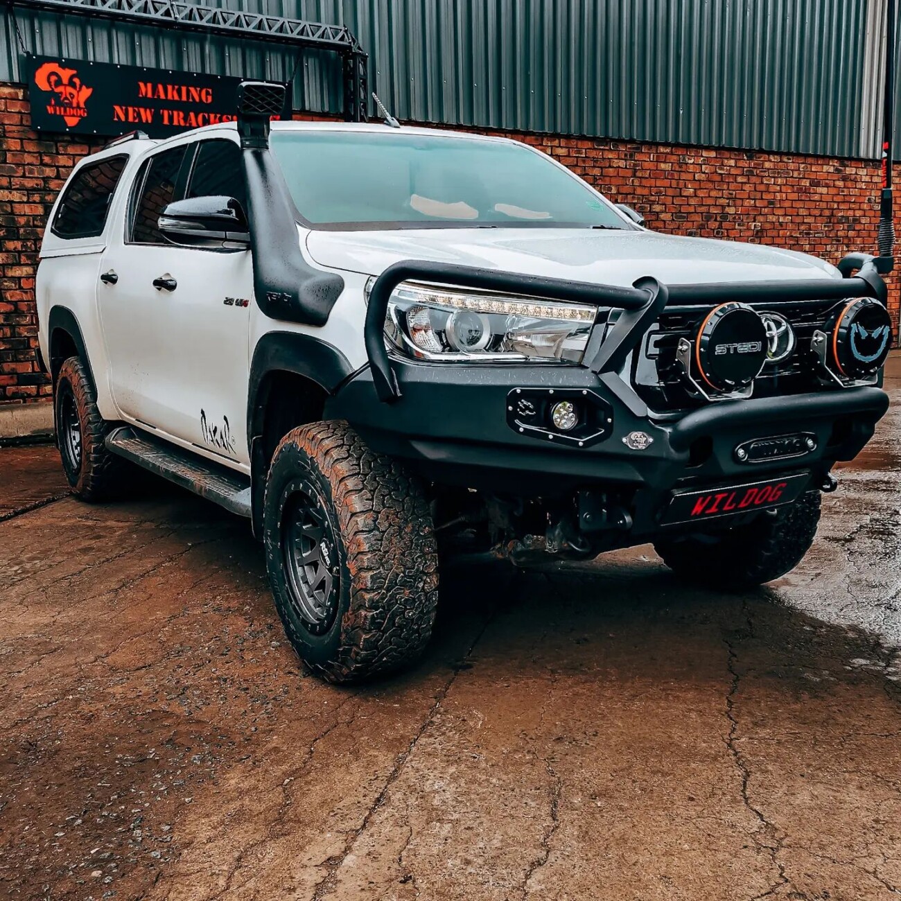 Toyota Hilux GD6 Rocco/Dakar 2018-2020 Wildog Hunter Bull Bar (incl ...